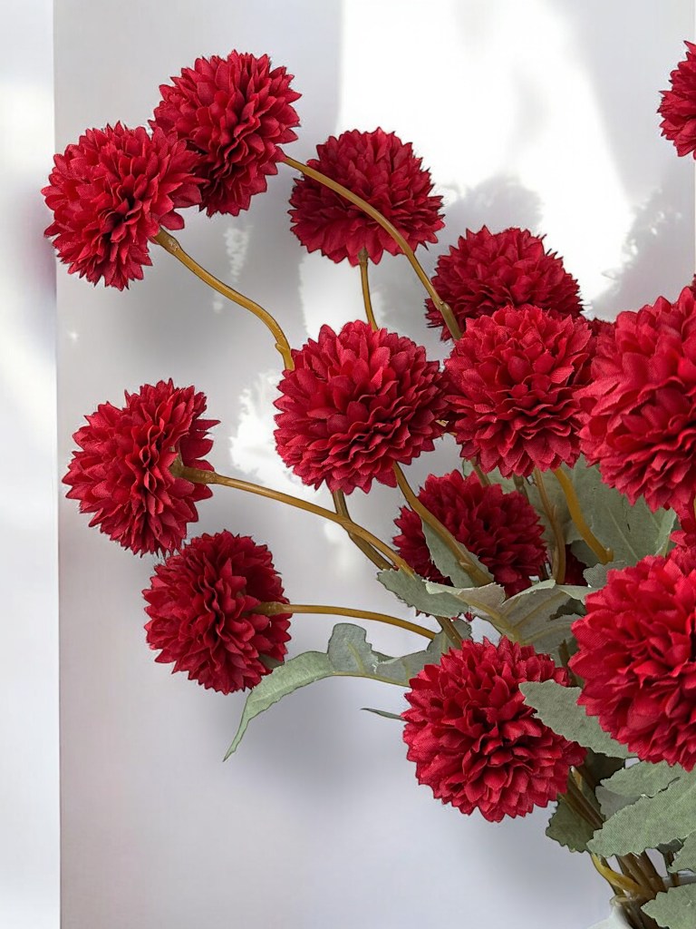 Artificial Red Dahlias: Luxury Flowers for a Stunning Home